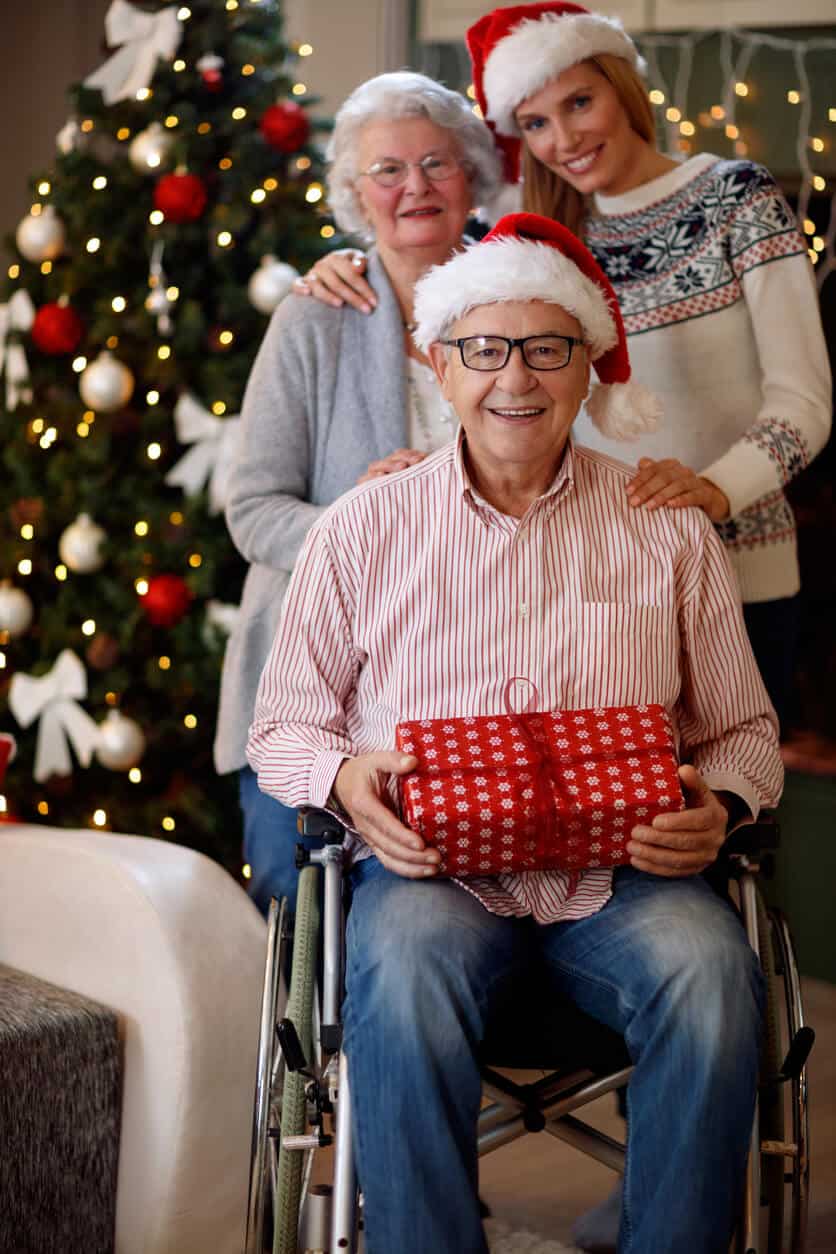 10 Memorable Christmas Activities for Seniors: Treasured Time Mom
